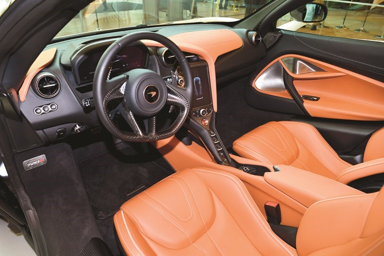 StriveME - الكشف عن ماكلارين 720S سبايدر في الكويت